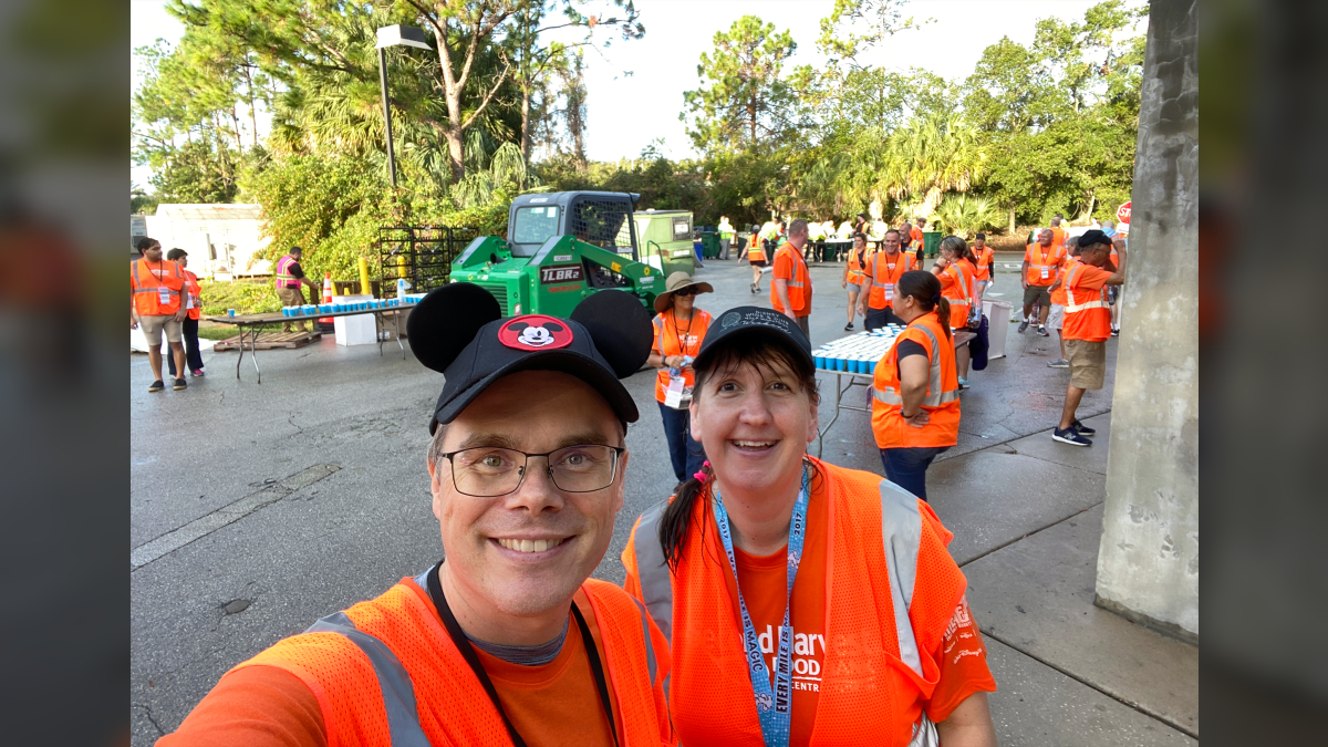 Volunteer Shift Recap: runDisney Wine & Dine Half Marathon 2022